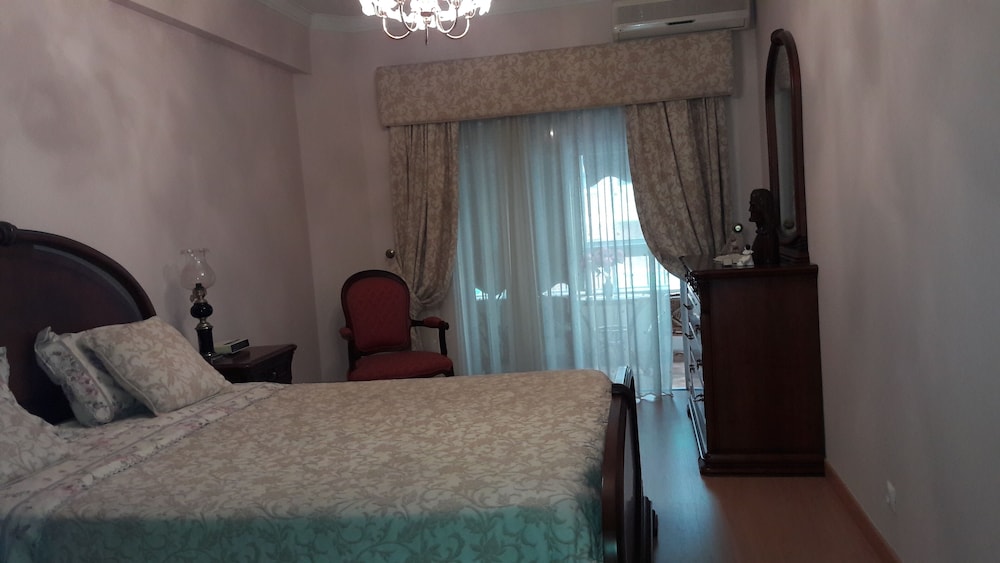 Apartamento Espaçoso Mt Confortável, Metro Praticamente á Porta, Pontinha Lisboa - Amadora