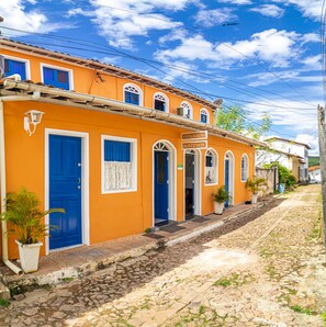 Fachada da propriedade