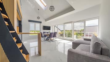 Apartamento (27) | Área de estar | TV de plasma