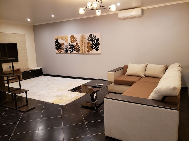 Entire First Level Of Villa Dt W/free Wifi And Parking - Chișinău