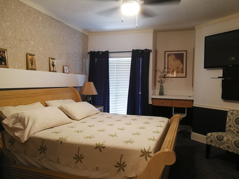 Luxury Remodeled W/private Covered Patio, Next To Biking Trail - Sugar Land, TX