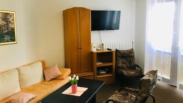 Quarto triplo standard (1) | Roupas de cama antialérgicas, berços grátis, berço de viagem