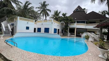 Vila | Piscina