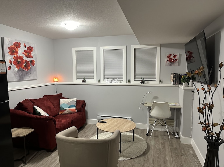 Exquisite 2 Bedroom Suite With Full Amenities In Saskatoon - Saskatoon