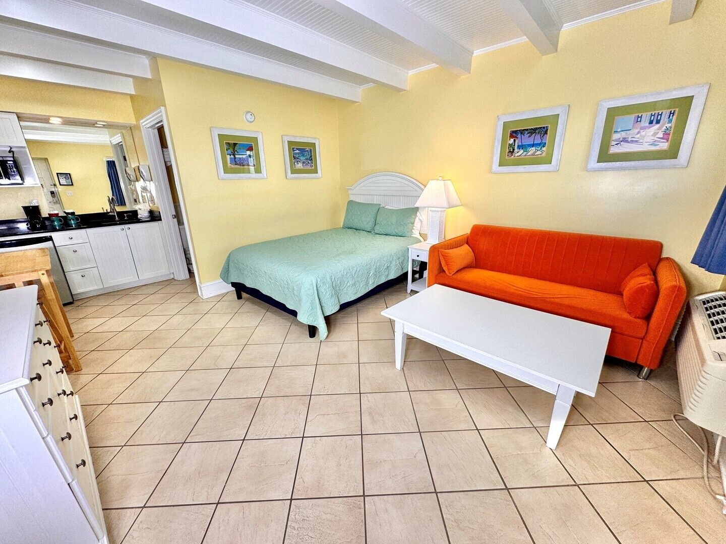 Pet-friendly, Centrally Located, 3 Blocks To Beach! Unit 206 - Morehead City, NC