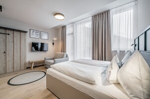 Quarto Duplo Exclusivo | Quartos insonorizados, Wi-fi grátis, roupa de cama fornecida