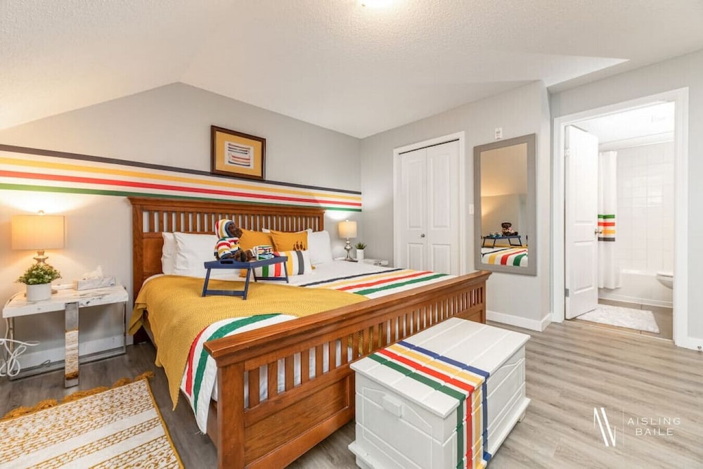 Hudson Pointe | Top Floor | Pool | Hot Tub | Gym - Invermere