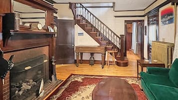 Casa, 2 camas queen-size (Kurtz Cottage) | Sala de estar