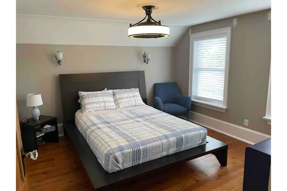 Great Place, Lots Of Room & Close To The Falls! - Niagara Falls