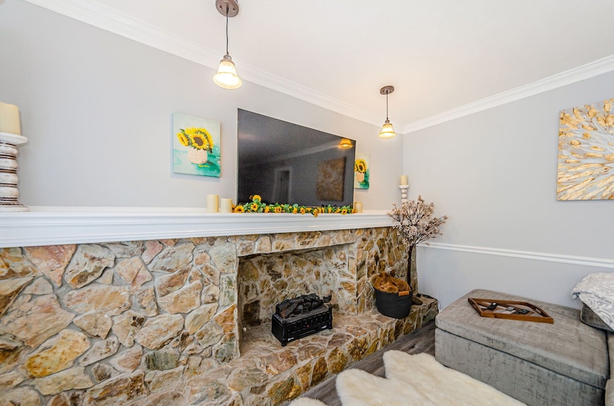 Beautiful, Quaint, And Charming 1 Bedroom Private Suite With Fenced Backyard! - Clearwater, FL