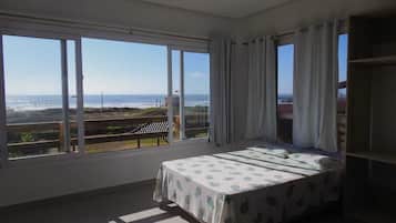 Suíte estúdio luxo | 3 quartos, individualmente mobiliados, Wi-Fi de cortesia