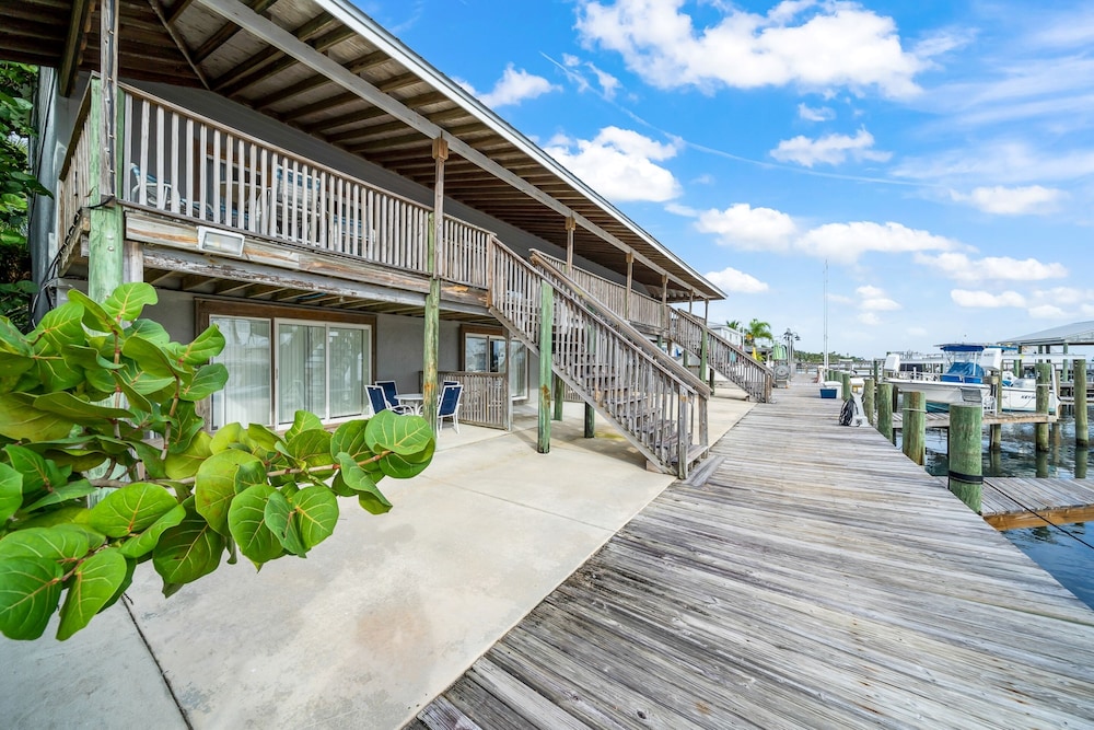 Sebastian Saltwater Lodge - Sebastian, FL