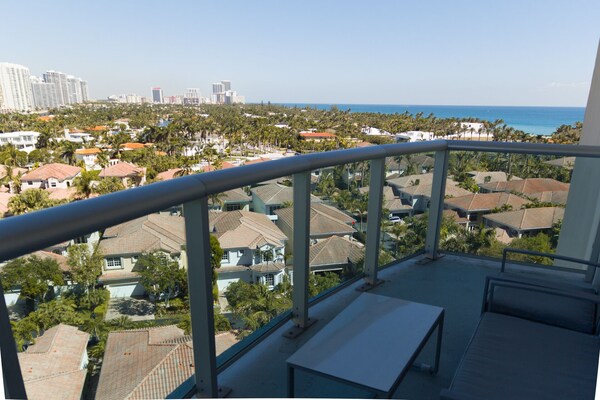 Breathtaking Ocean View, Upgraded, Walk To Beach! - Sunny Isles Beach, FL