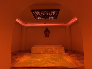 Sala(s) para tratamentos a casais, tratamentos corporais, aromaterapia 