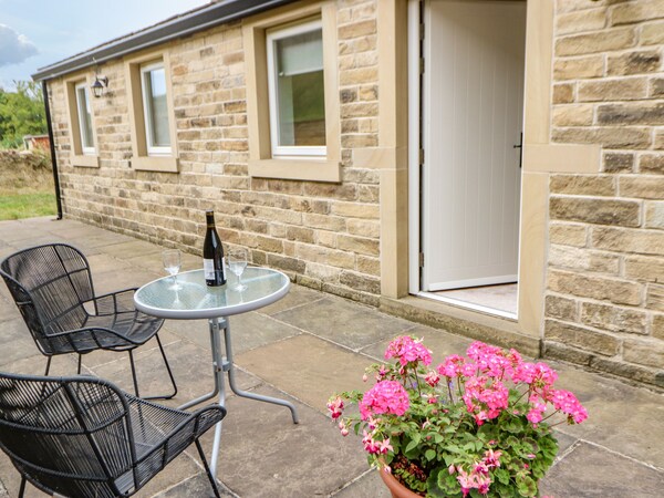 3 Barn Cottages, Family Friendly, With A Garden In Norwood Green - Clifton