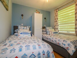 2 quartos, individualmente decorados, individualmente mobiliados