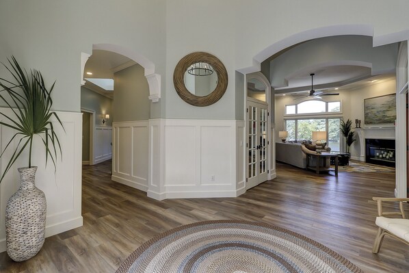 5 quartos, ferro/tábua de engomar, roupa de cama fornecida 