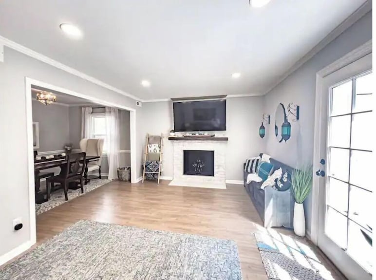 Beautiful 3 Bedroom Townhouse - Greensboro, NC