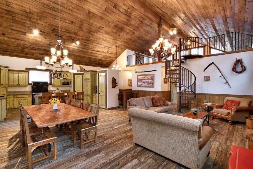 Hideout @ The Rim - Bonnie & Clyde Suite - Moab, UT