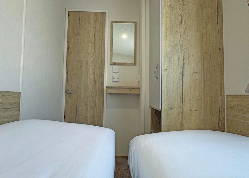 Spacious Caravan With One Double And Two Twin. - Anderby Creek