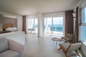 JUNIOR SUITE PREMIUM | Frigobar, cofres nos quartos, escrivaninha