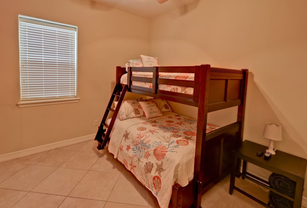 Sweet Beach Life At Saturn Living 4 - South Padre Island