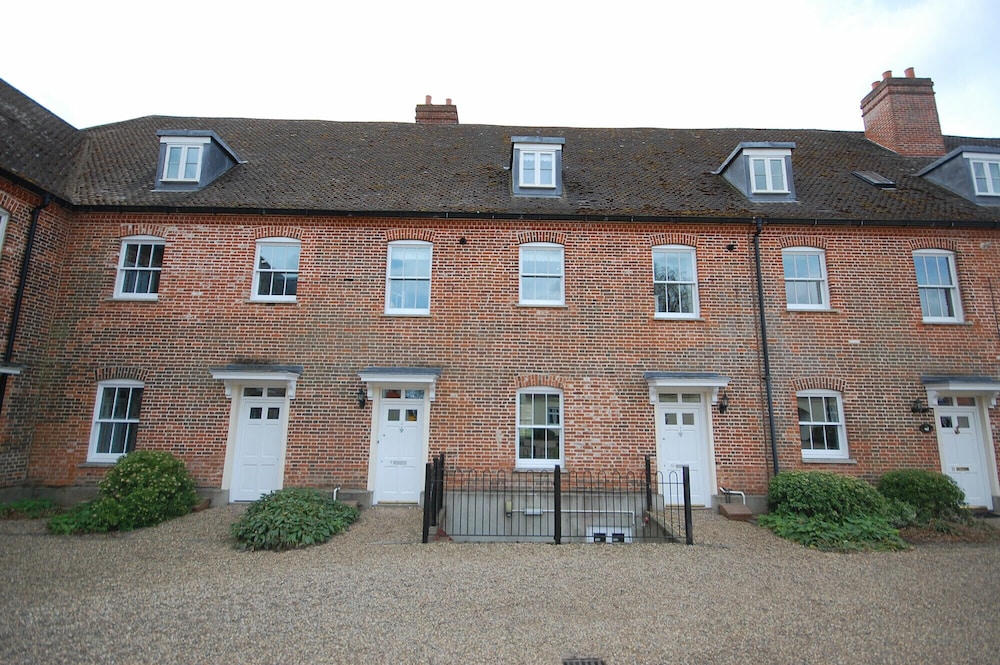 Saffron, Blythview - Suffolk