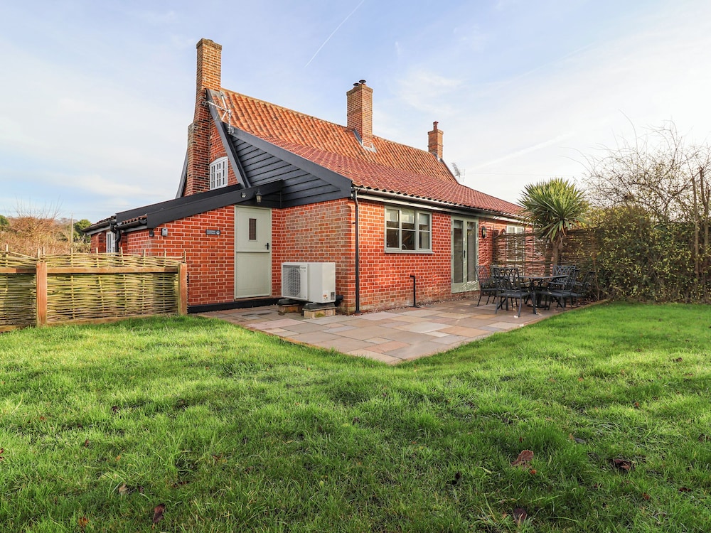 Pudding Cottage, Westleton - Suffolk