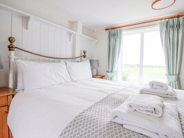 Casa de Campo | 3 quartos, com decoração personalizada, com mobília individualizada 