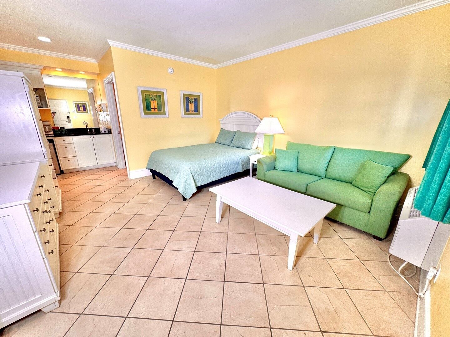 Pet-friendly, 3 Blocks To Beach, Pool! Unit 204 - Atlantic Beach, NC