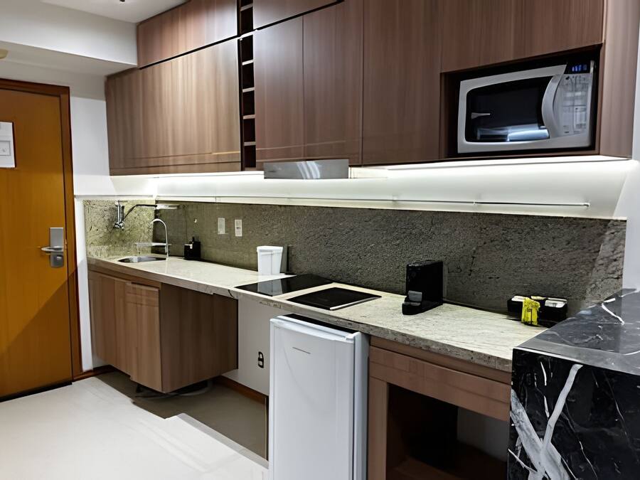 Apartamento | Cozinha privada | Cafeteira/chaleira, geladeira grande, micro-ondas