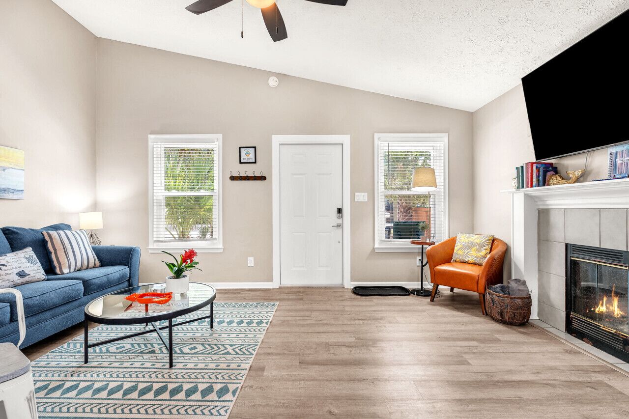 Sunset Dreams  King Bed  5 Min Walk To Beach! - Panama City, FL