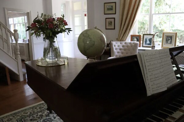 Bozeat House - Country Retreat - Bedfordshire