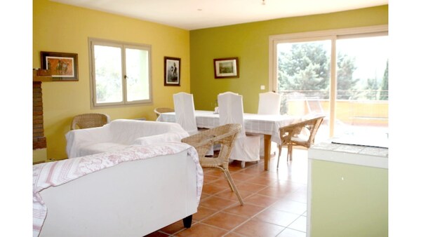 La Maison De La Tour, Une Vue Exceptionnelle Au Calme Dans La Nature - Le Boulou