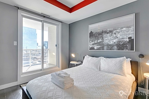 Sub Penthouse | 2bd/2bath|undgrd Prk| Rogers Place - Canada