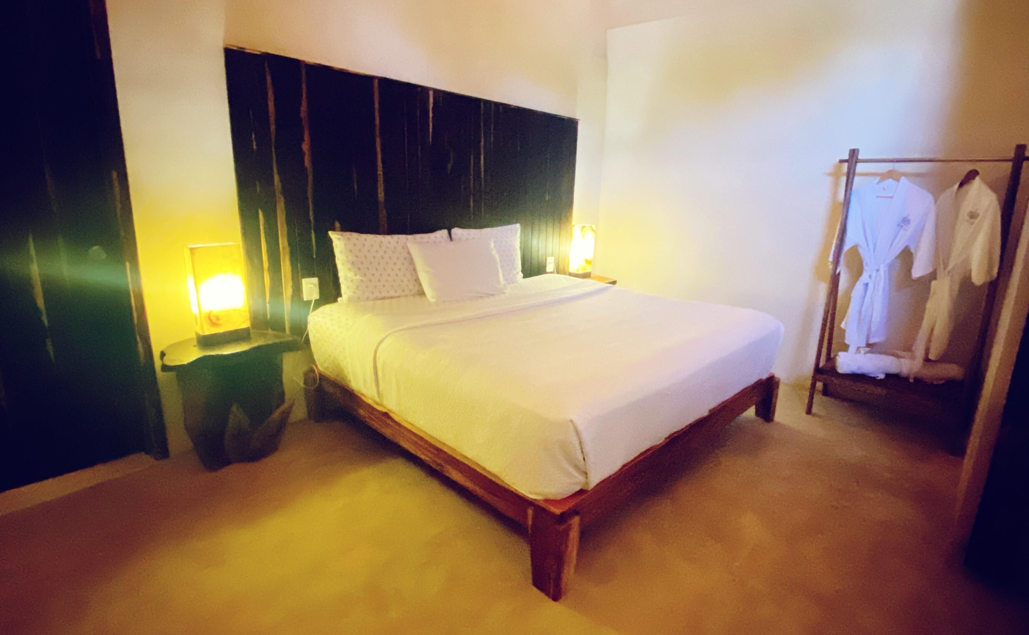 Quarto standard, 1 quarto, vista para o jardim | Frigobar, individualmente decorados, individualmente mobiliados