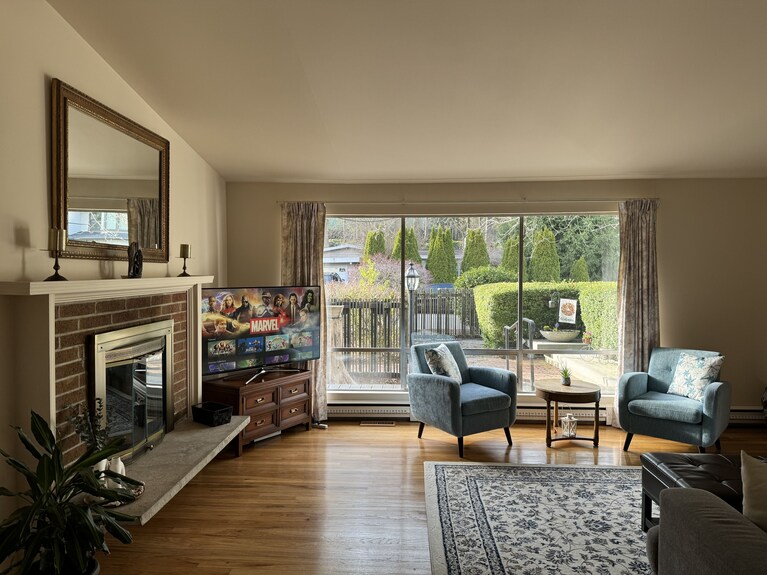 Charming City Home With Professional Wfh Setup & Ac - Redmond, WA