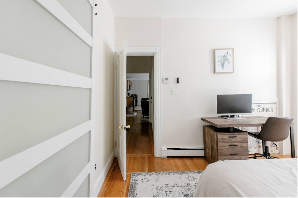 Charming 2 Bedroom Near Central Square! - Somerville, MA