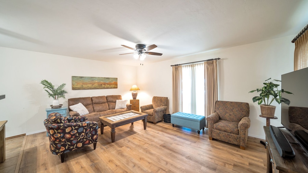 Entire 1500 Sqft 2bed 2bath Access To The Pool Don't Be Cramped In A Room! - Sonora