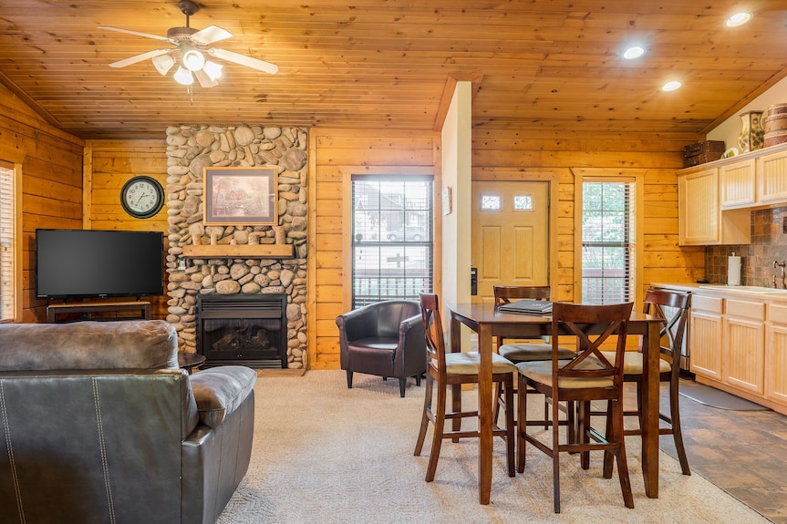 Cozy-up In A Cabin For Two! - Table Rock Lake