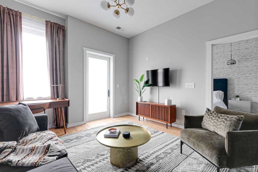 Luxury, Location &Convenience W/ Urban Charm Twist - バージニア州