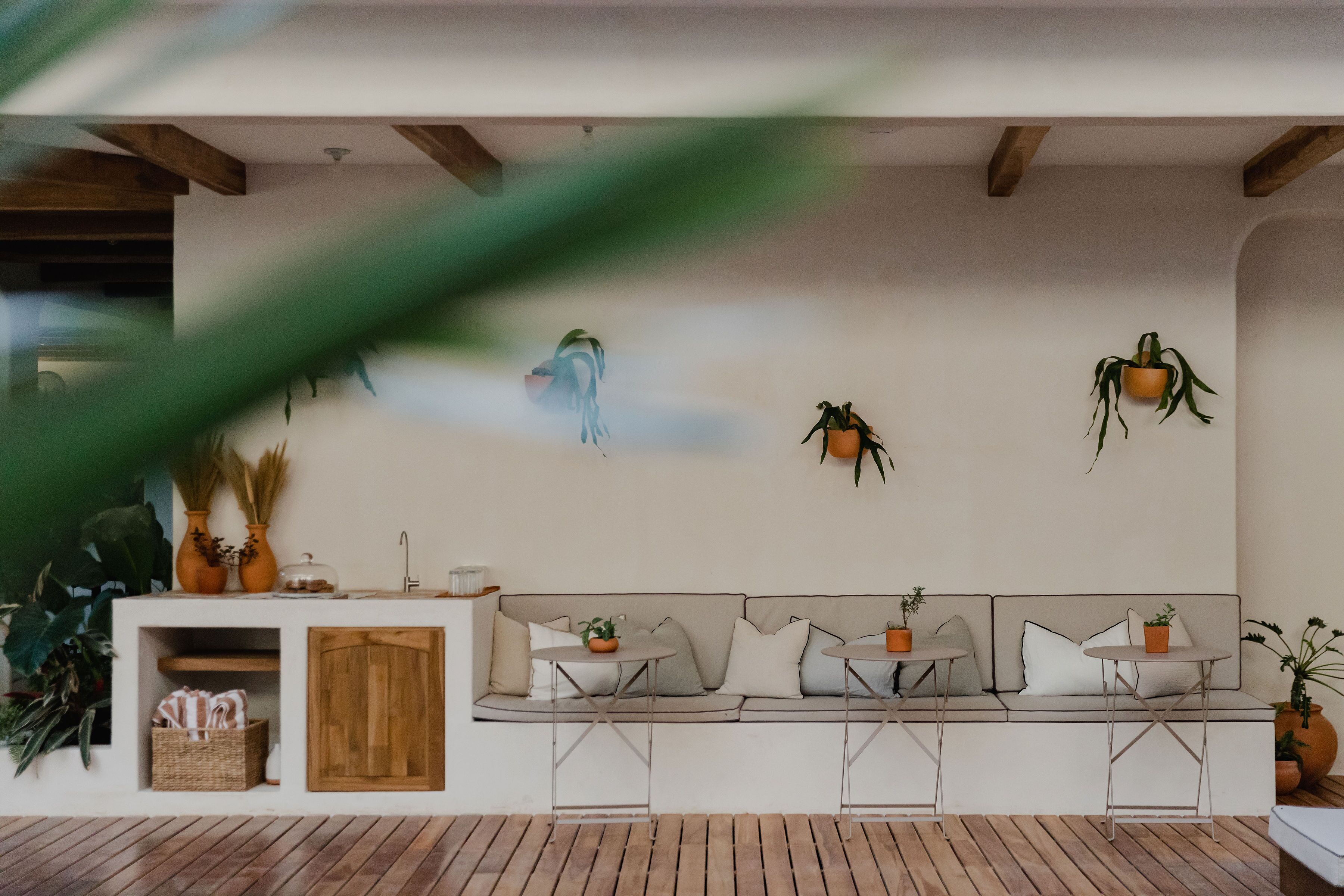 Piscina exterior, espreguiçadeiras 