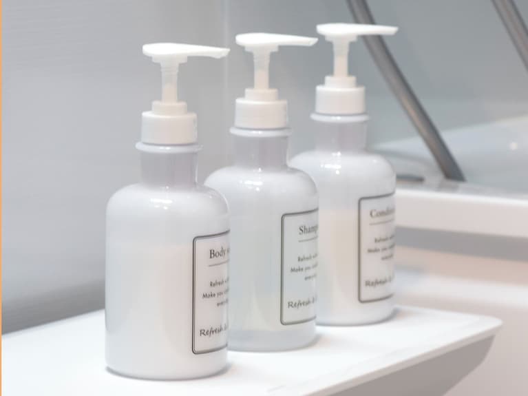 Shirakan Bright Room With White Walls On Two Floors Nonsmoking With Ninja Door / Sakaide Kagawa - Takamatsu