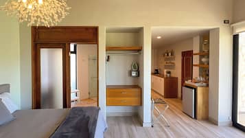 Quarto Duplo Familiar, vista para as vinhas | Cofre no quarto, ferro/tábua de engomar, Wi-fi grátis