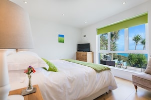 3 quartos, individualmente decorados, individualmente mobiliados