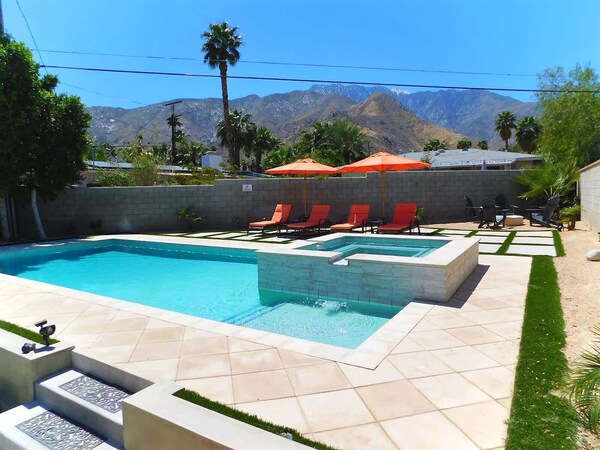 Experience Modern Luxury At Desert Hideaway - Palm Springs, CA