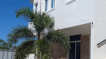 Quarto Quádruplo Clássico | Camas de colchão pillowtop, cortinas/cortinados opacos, Wi-fi grátis