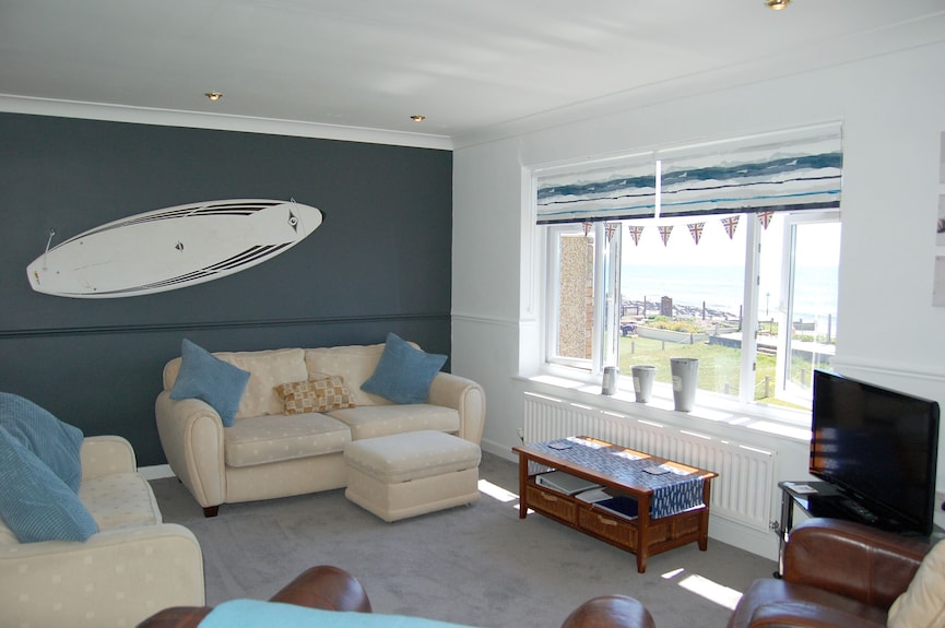 Tywyn Beach House In Tywyn - Gales