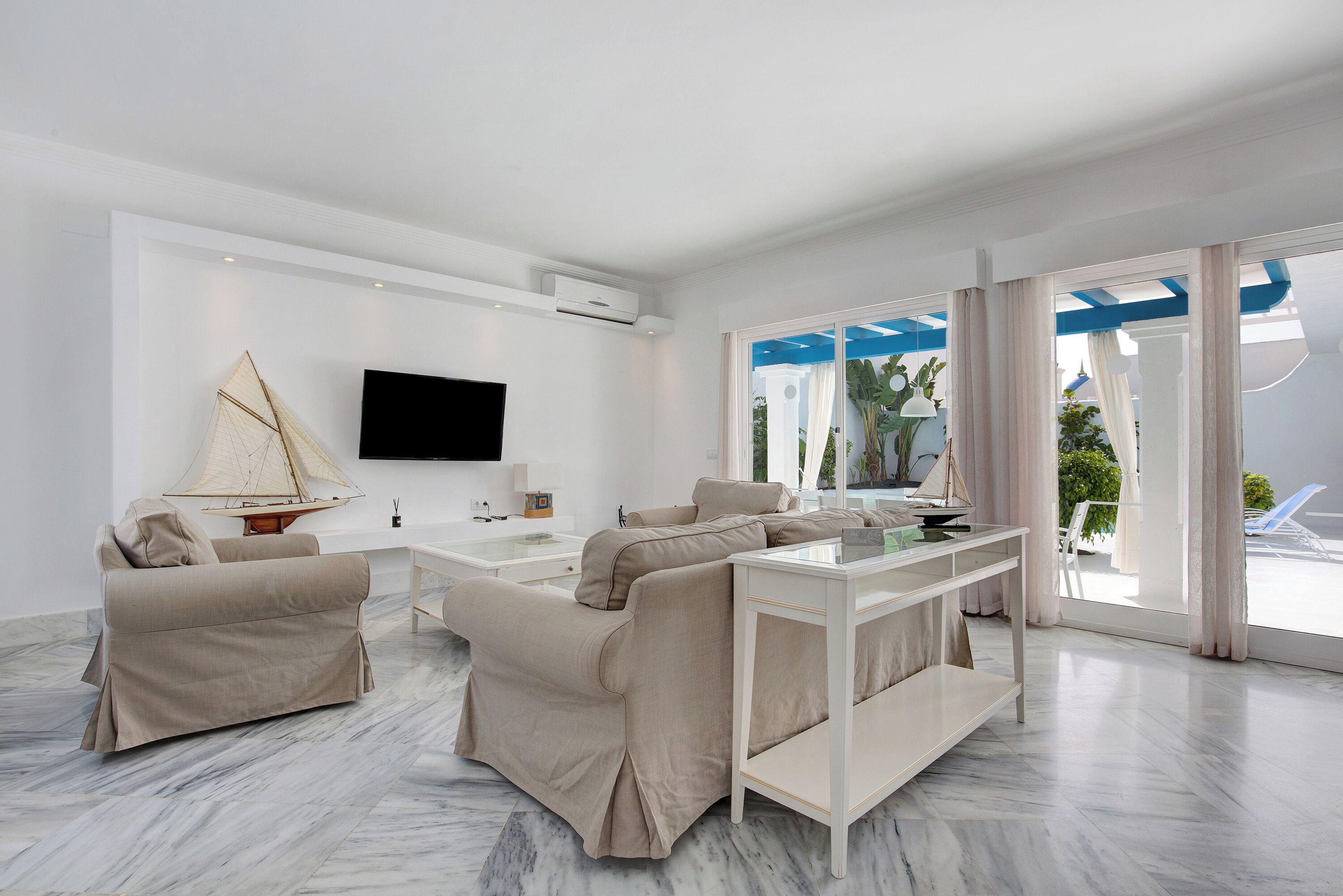 Ferienhaus "Villa 34" Mit Bergblick, Pool Und Wlan - Fuerteventura