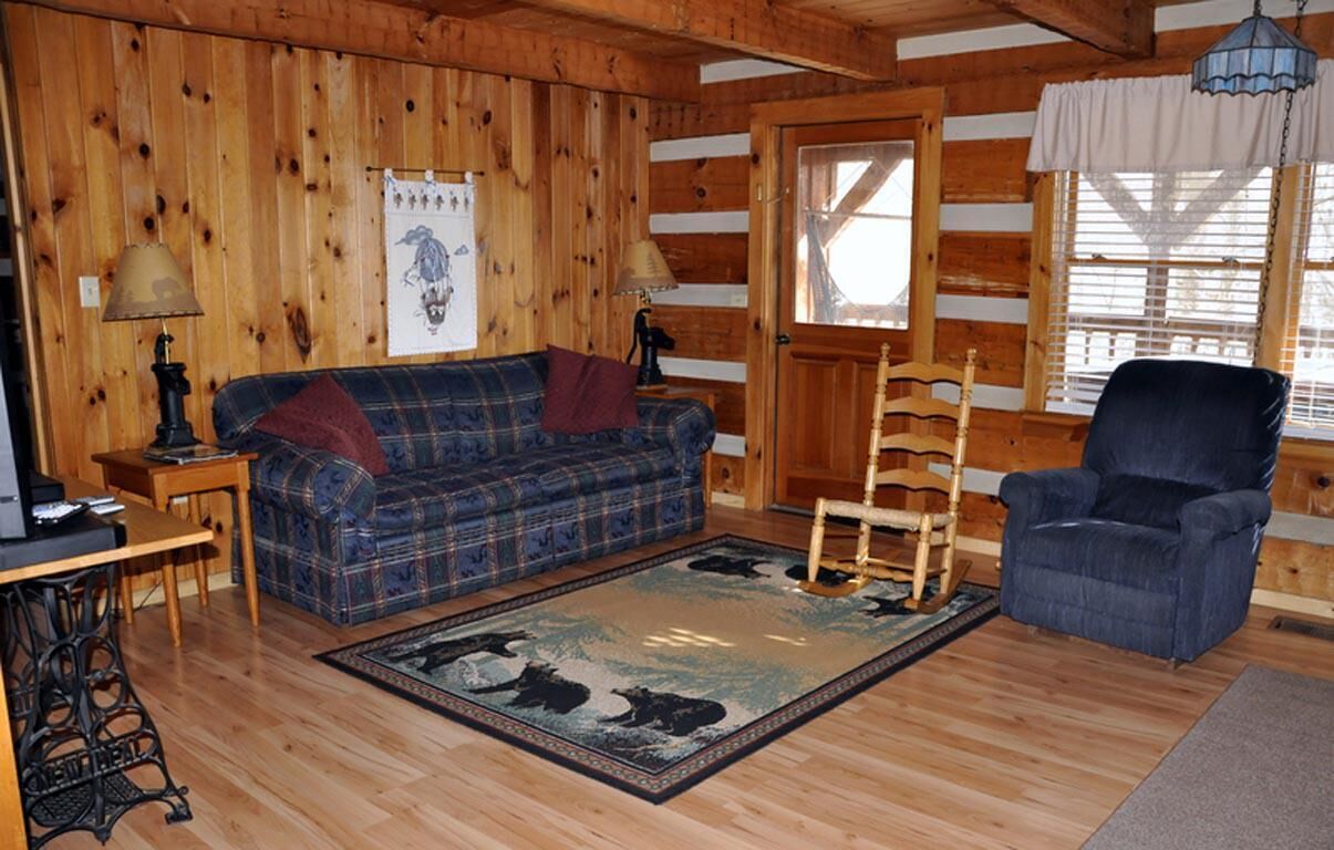 Gatlinburg Cabin Close To Downtown | 2 Bedroom Vacation Rental - Tennessee
